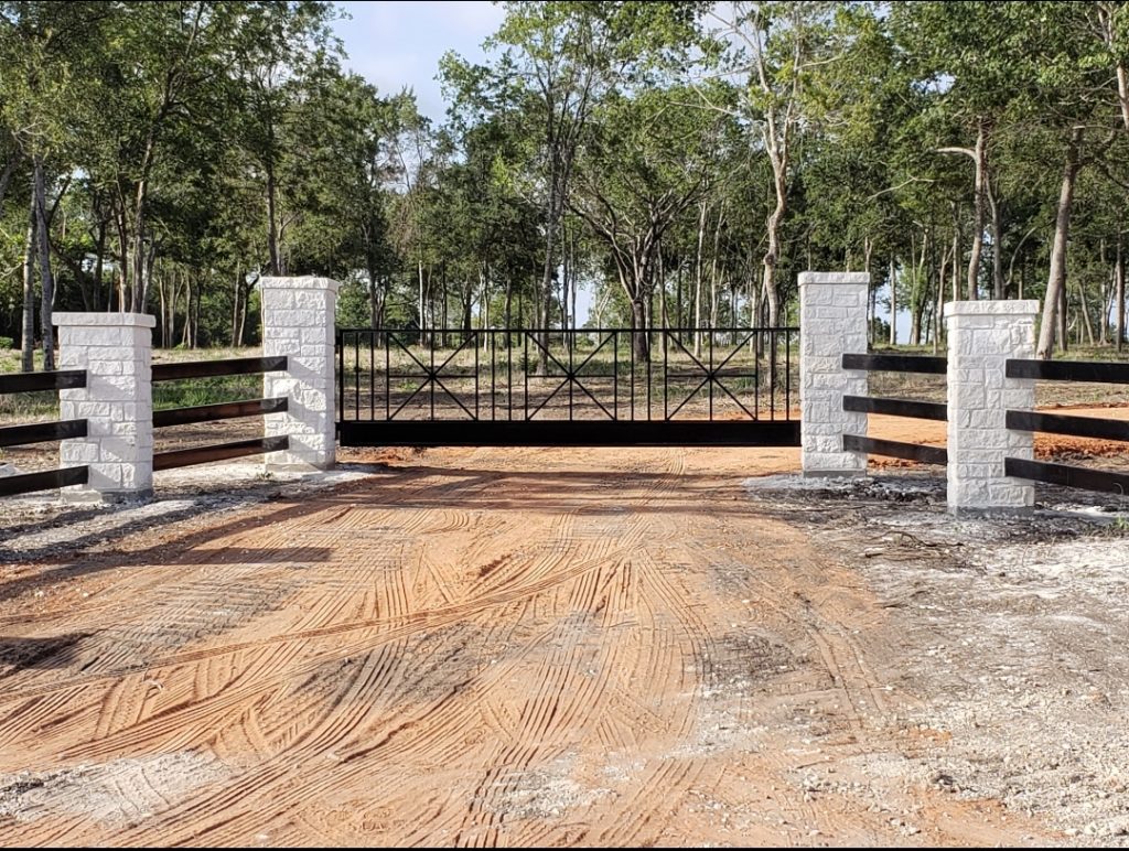 The ‘Contradictory’ Purpose of Your Ranch Gate - C&I Magazine