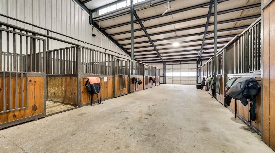 Triple U 14 - Cowboys and Indians Magazine