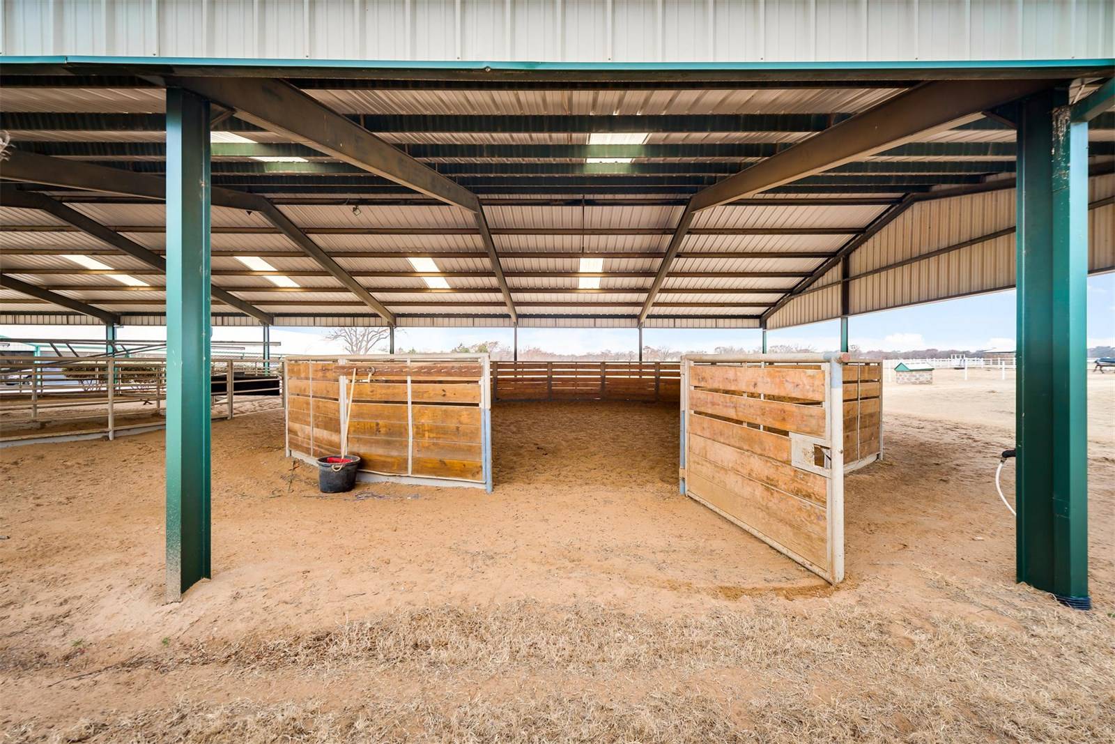 Triple U 20 - Cowboys and Indians Magazine