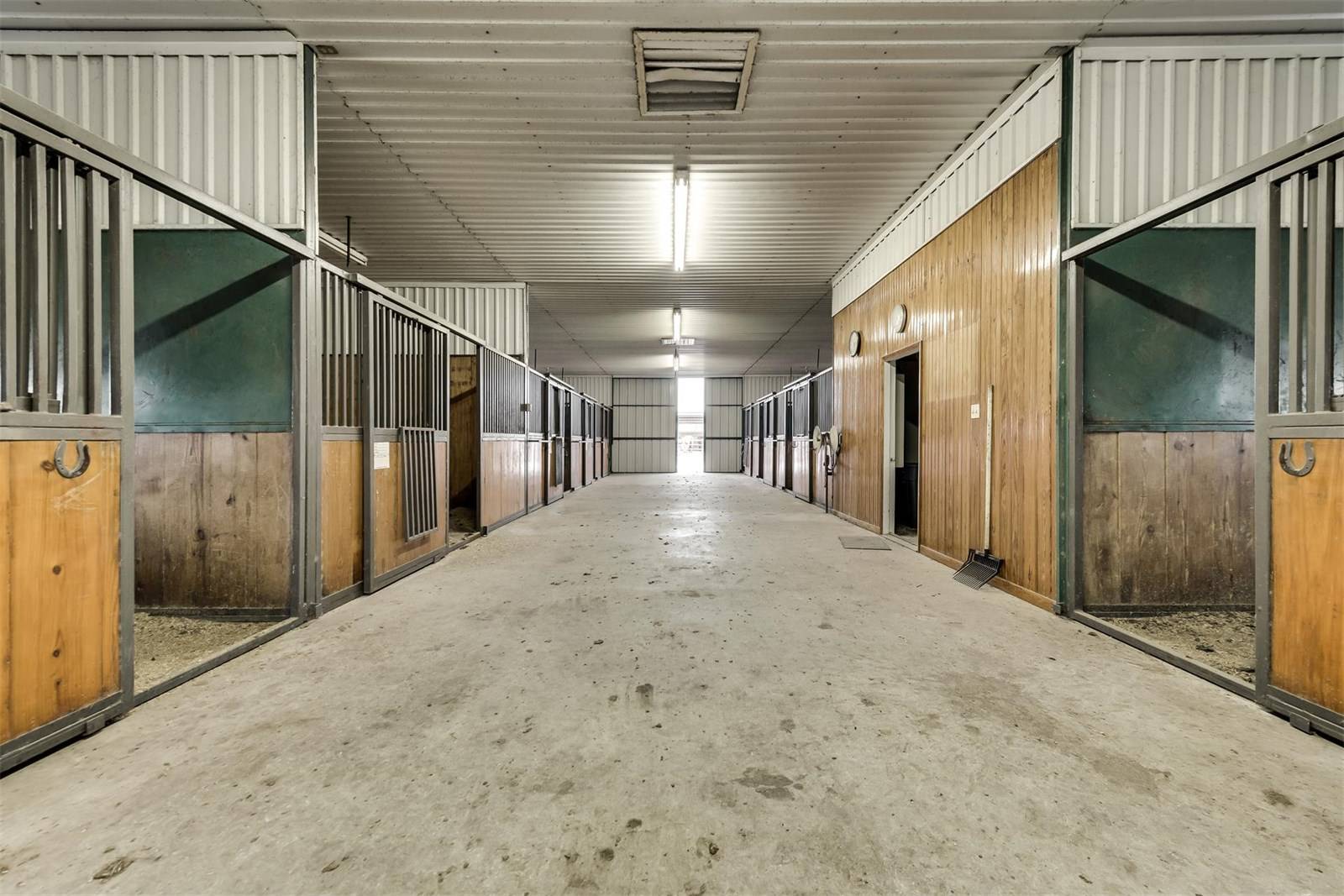 Triple U 22 - Cowboys and Indians Magazine