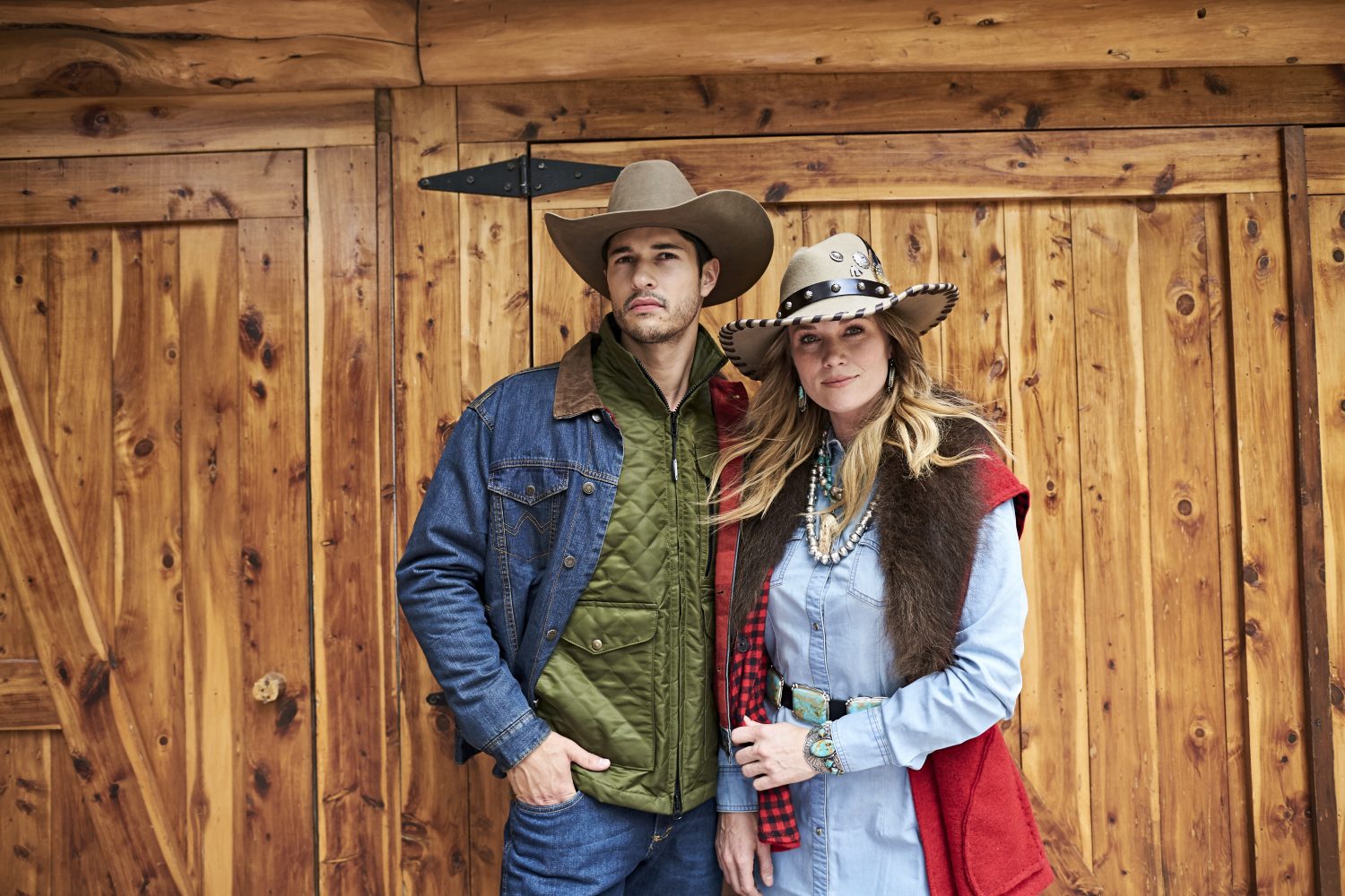 OnFigure 12-045 - Cowboys and Indians Magazine