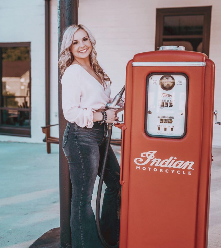 Country-Singing Farmer Stephanie Nash - C&I Magazine