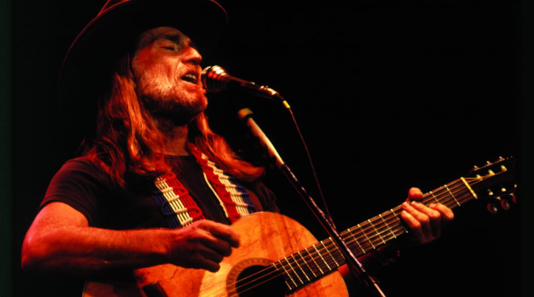 Premiere: Willie Nelson, "Angel Flying Too Close To The Ground" (Live ...