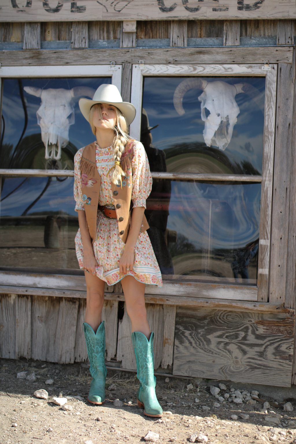 Spring Fashion 2023: Chic Chambray