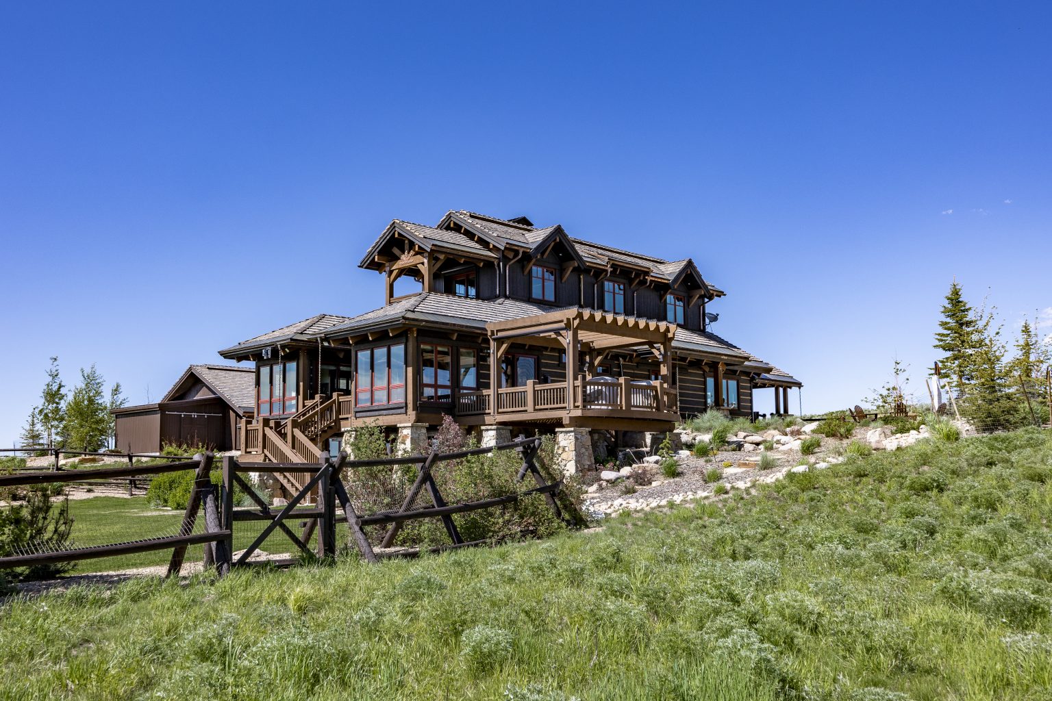 Hot Property: Ski Hard And Rest Easy At This 160-Acre Utah Retreat