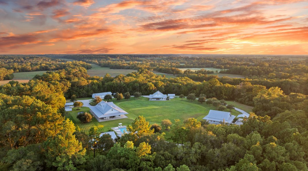 Live Large At This 656-Acre Ranch On The Market In Navasota, Texas