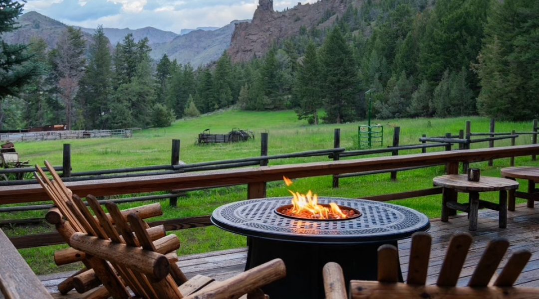 front-deck-of-UXU-Ranch-by-Angry-Bison-Media - Cowboys and Indians Magazine